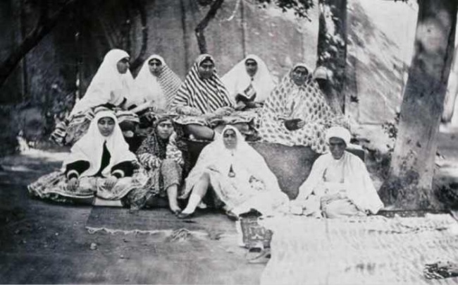 O xá da Pérsia e seu harém de 100 mulheres – O TRECO CERTO